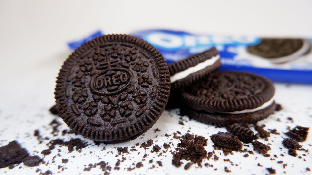 Mondelēz sues Aldi over ‘unacceptable copies’ of snacks including Oreo ...